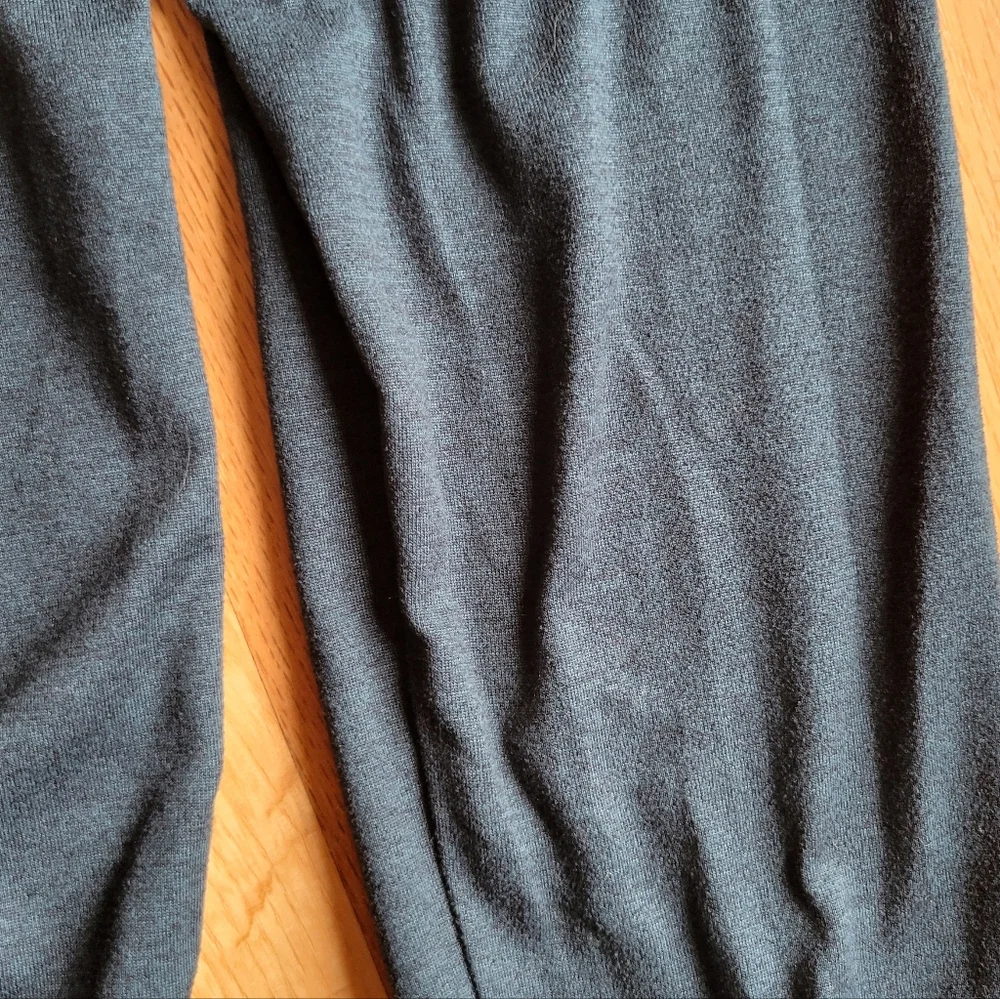 Vuori | Tops | Vuori Bundle Lot 2 Daydream Crew Long Sleeve Moss ...